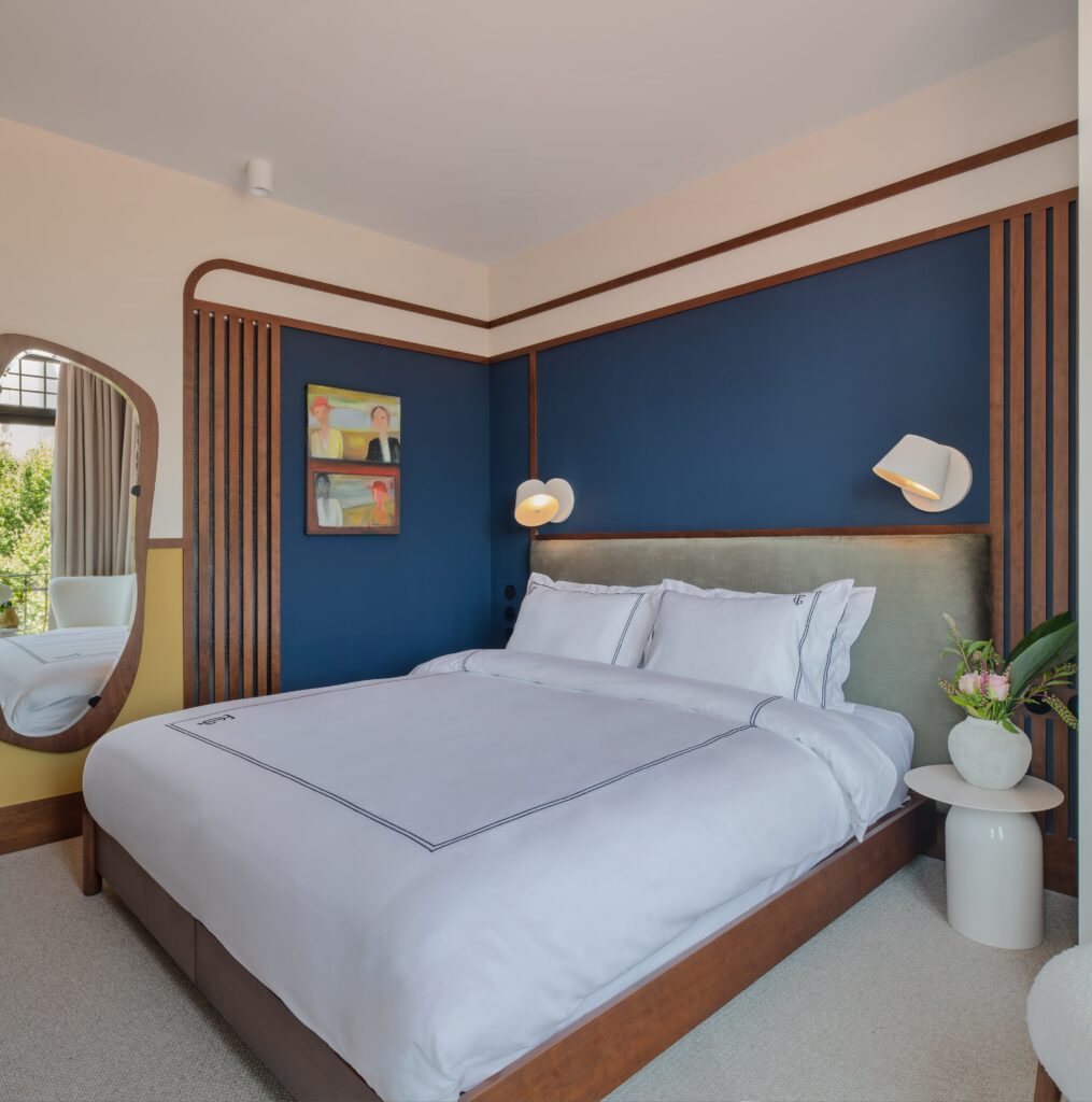 Tom Room İstiklal Cadde Manzaralı – GentleTom